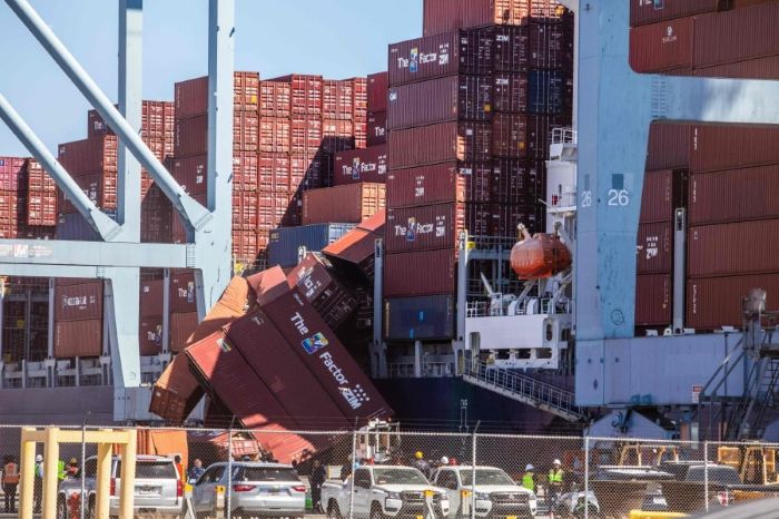 Massive Container Spill at California Port | Robban Assafina